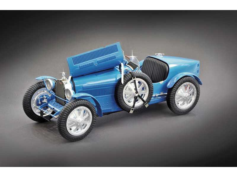 Italeri Bugatti 35 B Roadster (1:12) | Plastic Model Kits